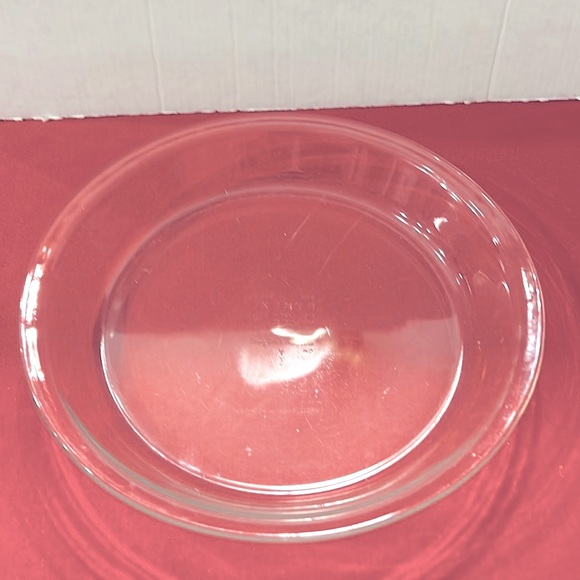 Pyrex USA | Dining | Pyrex Usa Clear Glass 9 Pie Plate | Poshmark